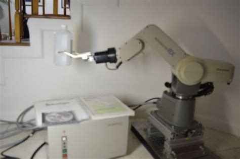 Mitsubishi Movemaster Robot Arm Rv M1