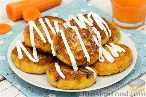 Рецепт: Сырники с морковью и изюмом на RussianFood.com