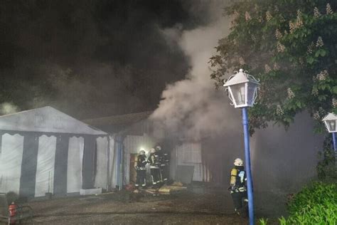 Edingen Neckarhausen 36 Jähriger Soll Brand Bei Kosta Gelegt Haben