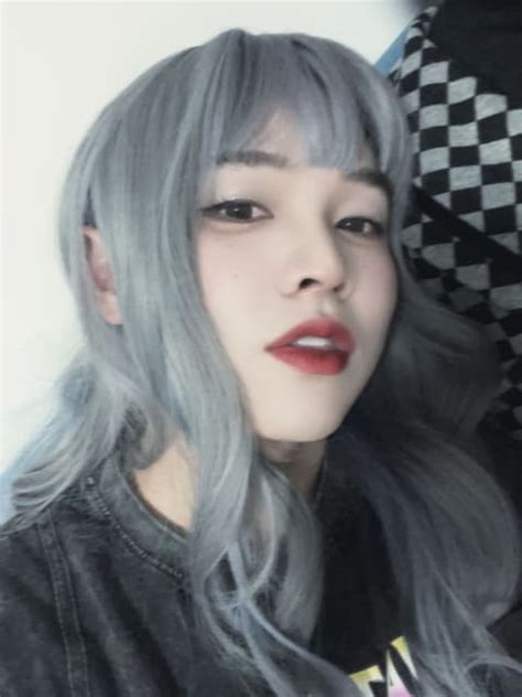 新年快樂 長髮好看嗎 偽娘板 Dcard