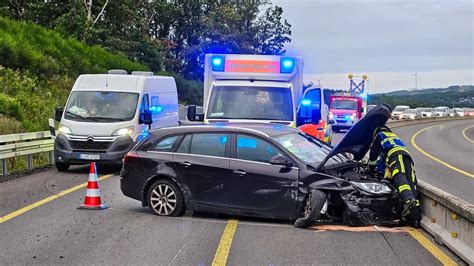 Wilnsdorf Ein Verletzter Bei Unfall Auf Der A