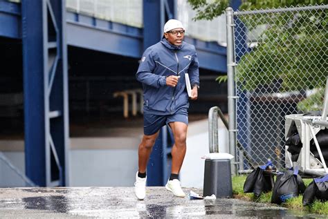 Sources Most Of Patriots Coaching Staff Not At Nfl Combine