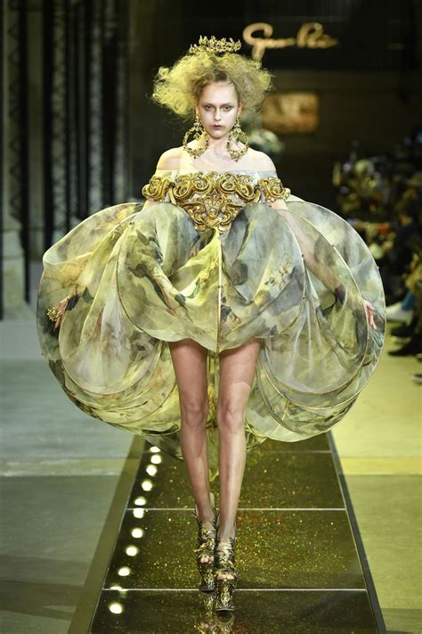 Stunning Haute Couture Collection From Guo Pei