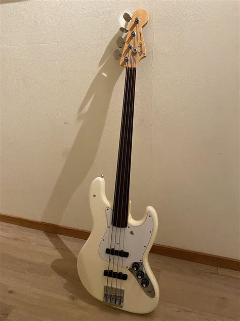 246 Best Fender Jazz Images On Pholder Bass Guitar Guitarporn And Bass