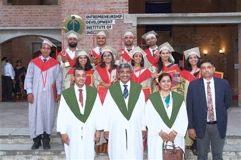 summer internship top entrepreneurship development management college