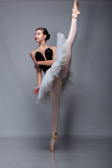 Ballet Poses For Ballet Pictures Ballerina Leg Up Classical Ballet