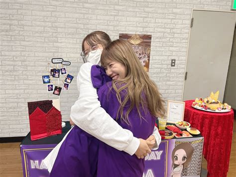 小嶋花梨nmb48 On Twitter 夢中雷舞公演 優美さん生誕祭！ 頭の上にタイムボムを乗せて お祝いしました！💣㊗️ 24歳