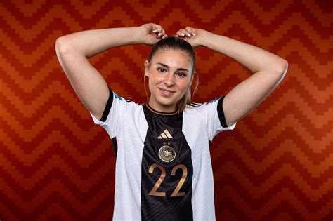 Alisha Lehmann The Most Viral Women S Soccer Player Poses Au