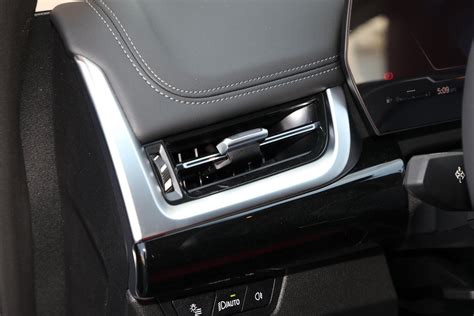 宝马x1 2023款 Sdrive25li X设计套装图片宝马2151张图片汽车内饰图库懂车帝
