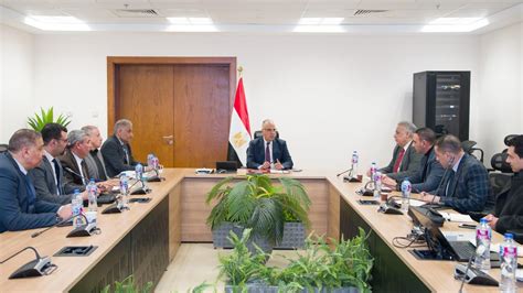 الري التصدي بكل حسم لكافة أشكال التعديات على نهر النيل والمجاري المائية
