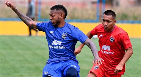 Cienciano Y Las Dos Potentes Alineaciones Que Presentó En Partido Amistoso