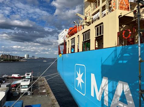 La Naviera Danesa Maersk Bautizó El Primer Buque Propulsado Por Metanol