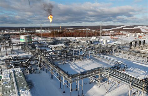 Joe Biden Ban Russian Oil Gas Imports After Bipartisan Pressure