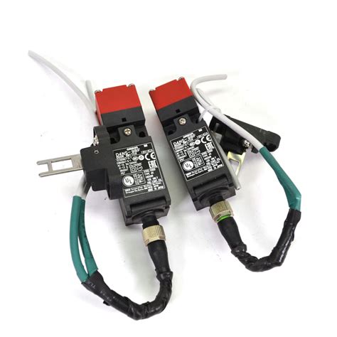 Omron D4ns 9bf 240vac Keytongue Non Locking Interlock Switch 2