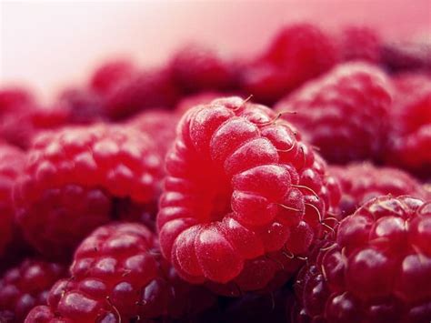 Incredibile che un piccolo frutto rosso possa dare tutti questi benefici