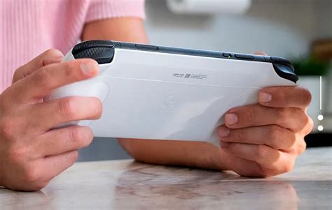 Se Filtra La Consola Portátil De Logitech Y Es Muy Parecida A La Switch