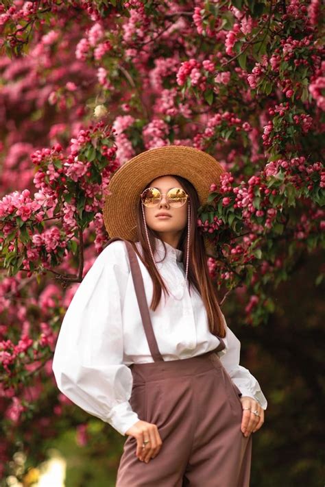 ปักพินโดย Anastasiiaash ใน Фото квіти дерева