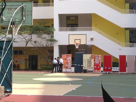 女生校內墮樓亡 目擊者稱老師曾急救