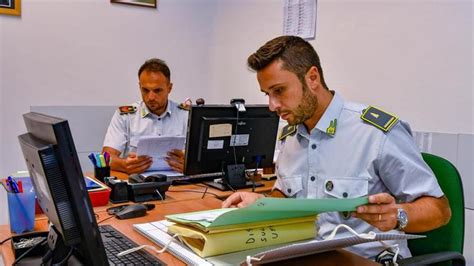 Traffico Internazionale Di Stupefacenti Tra Italia E Spagna 58 Arresti