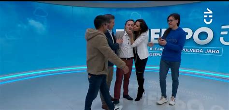 Alejandro Sepúlveda Con La Voz Quebrada Dijo Adiós A El Tiempo De