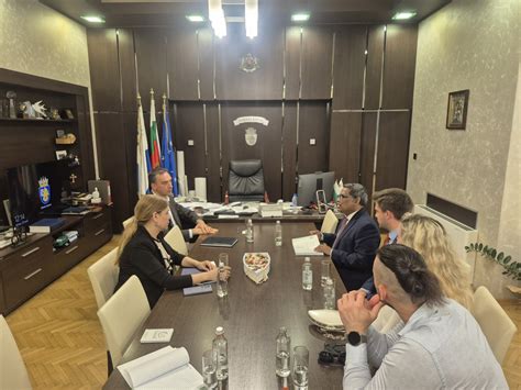 Кметът на Бургас посрещна новия индийски посланик