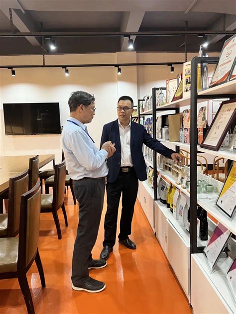 区委常委、组织部部长郑立森前往香记咖啡开展咖啡产业高质量发展主题调研工作 江门市新会区文化馆