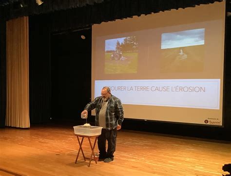 On Apprend à Jardiner à LÉcole Mfr École Mgr Marcel François Richard