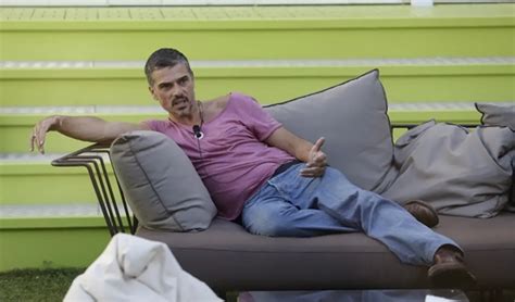Grande Fratello Massimiliano A Rischio Squalifica I Motivi