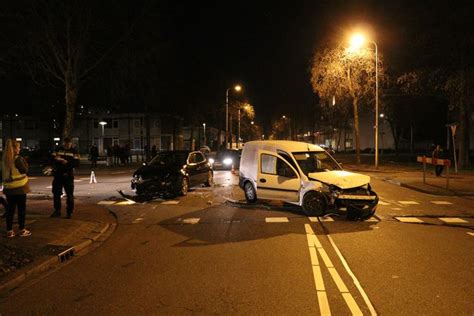 Flinke Schade Bij Groot Verkeersongeval In Utrechtse Wijk Overvecht