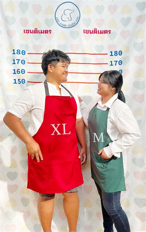 ผ้ากันเปื้อนสีเขียวแถบขาวลายคาเฟ่ 3 กระเป๋า 2 ซิปหน้า ขนาดฟรีไซส์ Janwanonshop Thaipick