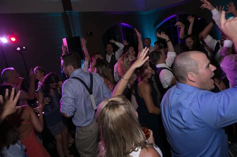 Common Questions To Ask A Wedding Dj Tsg Weddings