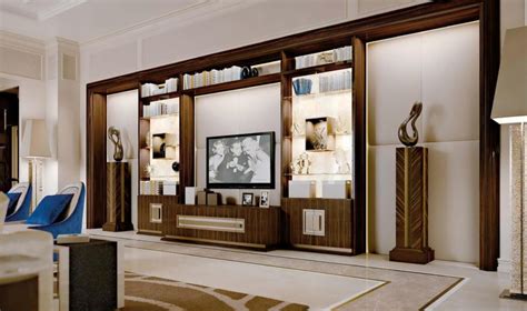 Встроенный в нишу большой шкаф в гостиной