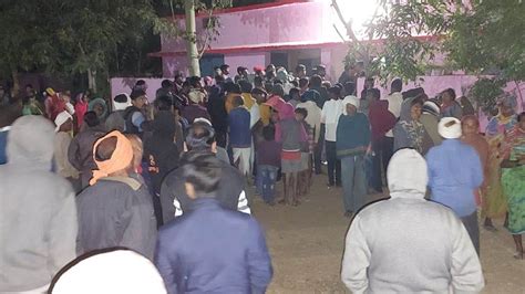 बालाघाट में पति ने पत्नी की गला रेतकर की हत्या खुद को किया कमरे में