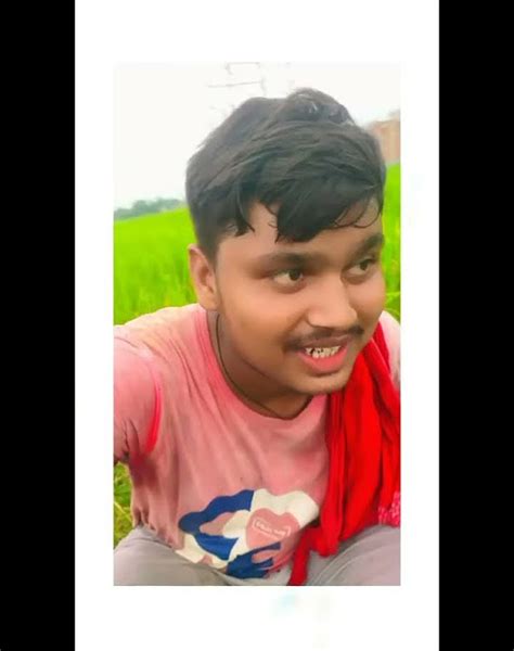 इस ब्लॉग में देख सकते हैं आप लोग एक लड़का कैसे दौड़ते आ रहा है कथा