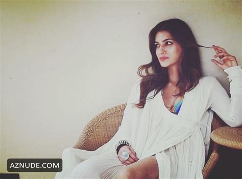 Kriti Sanon Hot Pics Collection 2017 Aznude