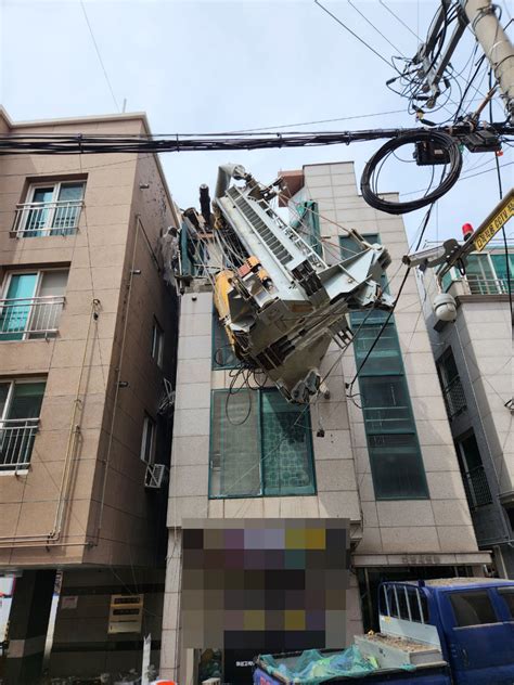 신세계건설 울산 아파트 공사현장서 이미지 이투데이