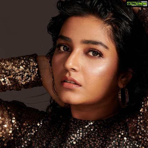 Rajisha Vijayan Instagram Monday Sparkles Gethu Cinema