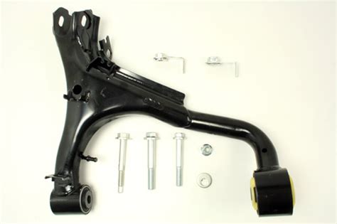 Bush - Upper for Land Rover Discovery 3 LR3 Td6 2.7 Diesel LR051623 - 2006