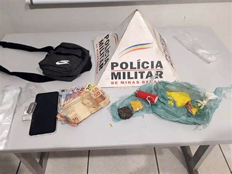 Passageiro é flagrado drogas em veículo de aplicativo Fato Real