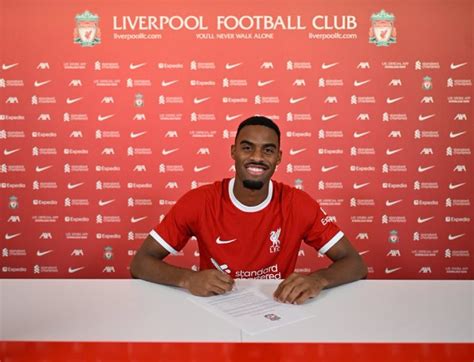 رسمی؛ رایان خرافنبرخ به لیورپول پیوست طرفداری