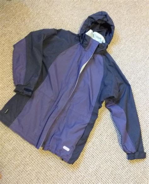 Ветровка дождевик раз S — цена 200 грн в каталоге Ветровки Купить мужские вещи по доступной цене