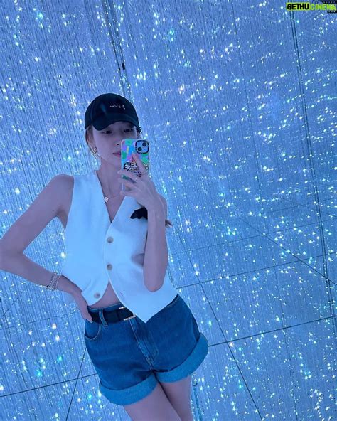 Jessica Jung Instagram Rainbow Sherbet Sky🌈🫧🩷🧜🏻‍♀️🌊 Gethu Cinema