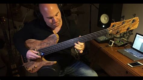 Solo Fretless Bass Guitar Using Ebow YouTube