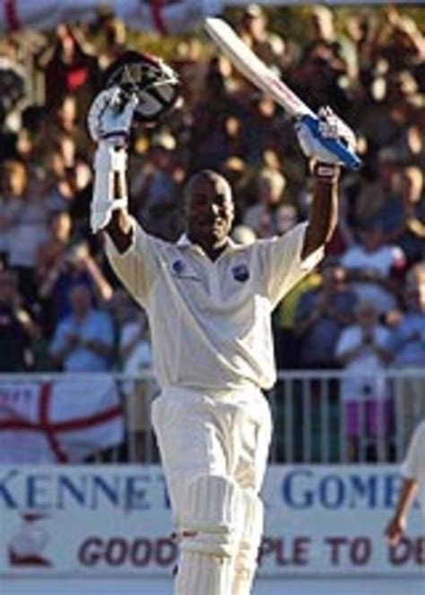 Brian Lara Reaches 300