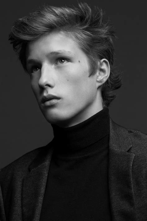 Gideon Elite Model Look