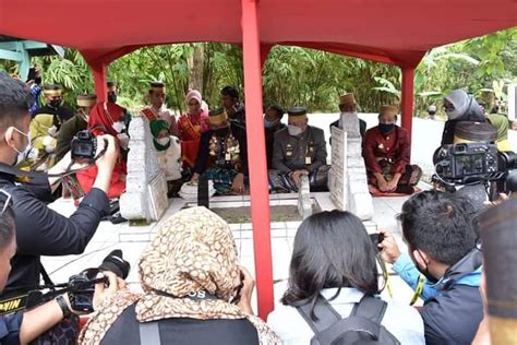 Bupati Bone Ziarah Ke Makam Raja Bone Ke XXVIII Di Suppa Pinrang