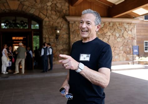 Before Returning To The Mcu Robert Downey Jr Met With Bob Iger To