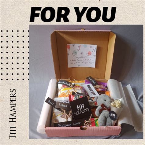 Kado Cewek Hampers Shopee Indonesia
