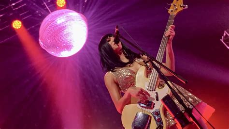 Khruangbin - White Gloves + Time + People Everywhere @221112 Kruangbin ...