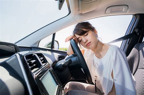 【もうだめ眠いのために】運転中に眠くなった時に効く対処法 自動車情報誌「ベストカー」